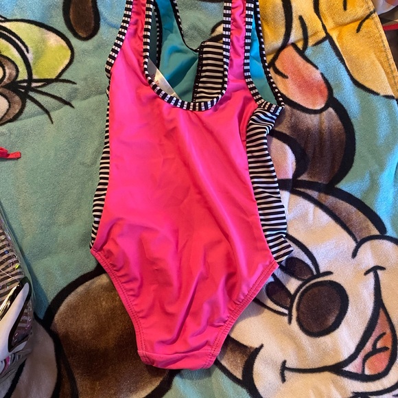 Disney | Swim | Minnie Daisy Bathing Suit Bundle Comes With Bathing ...